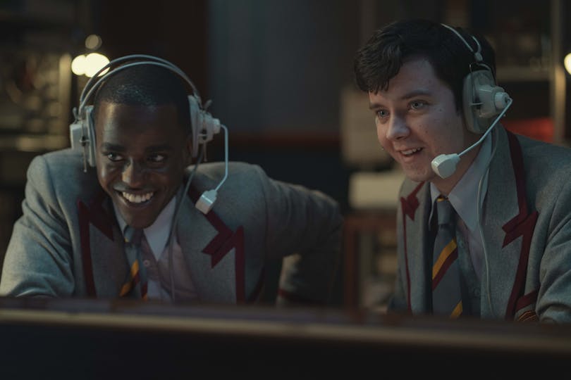 Sex Eduction Returns In September See The First Images From Season 3