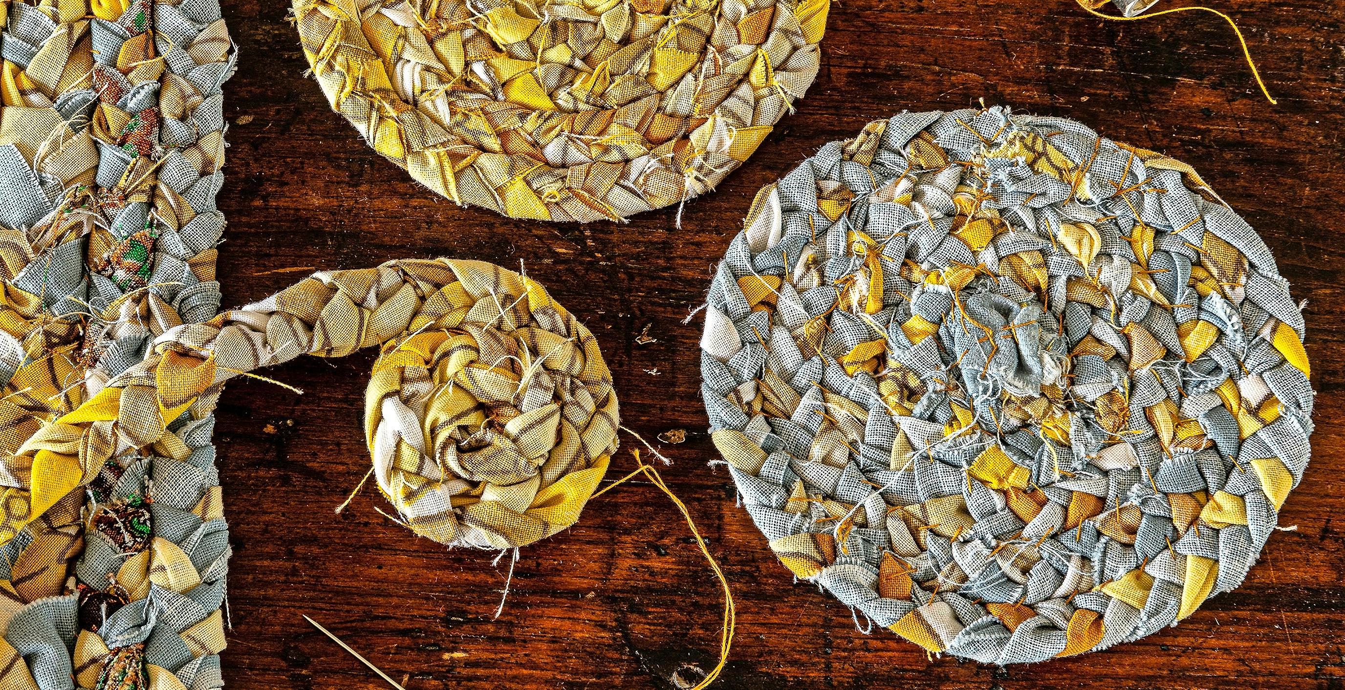 How to make cushioned table mats from fabric | %%channel_name%%
