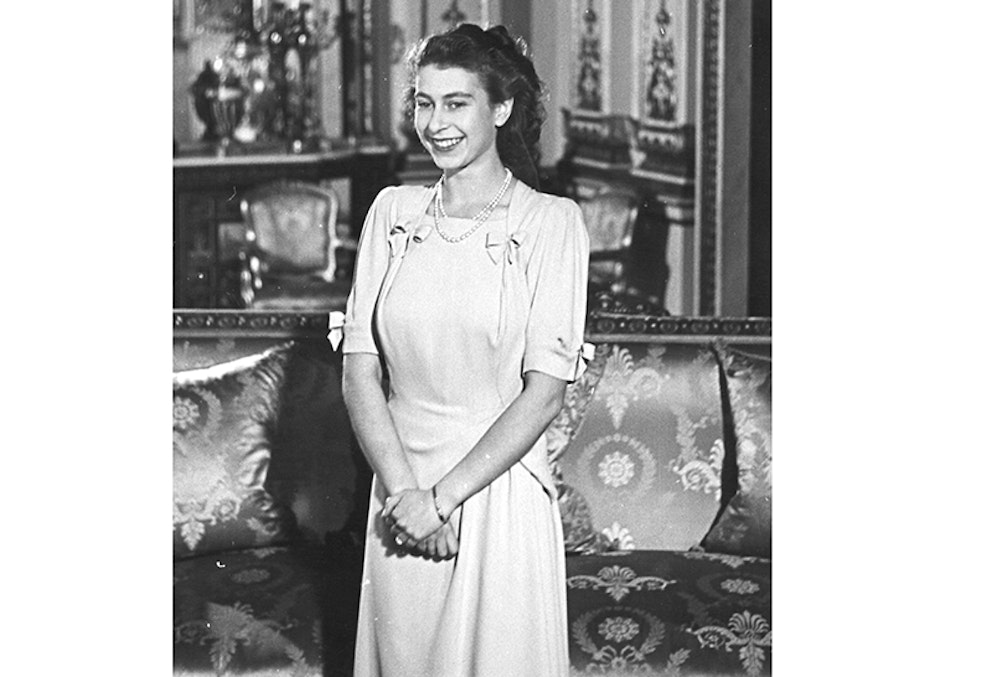 15 photos of the young Queen Elizabeth II