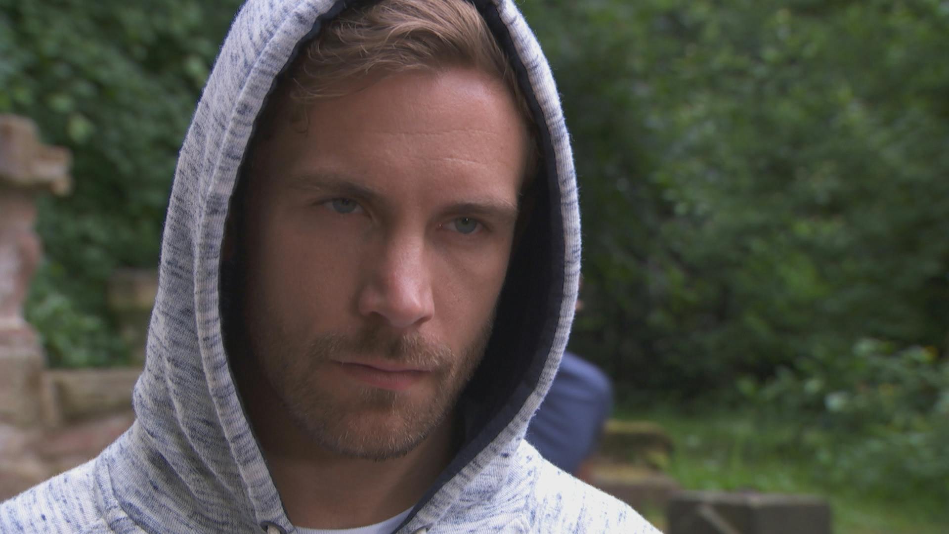 Hollyoaks spoilers: Brody returns and breaks into Sienna’s house | Closer