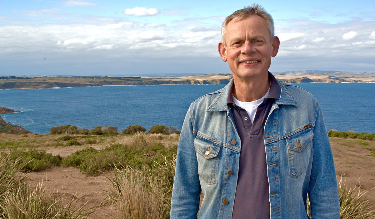 Martin Clunes: Islands of the Pacific, his wife and daughter