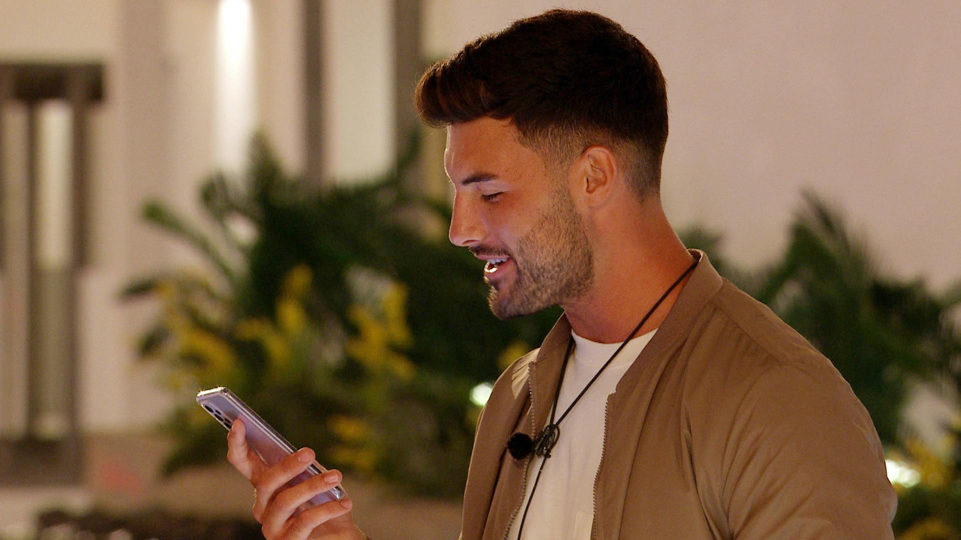 Liam's Speech For Millie Wasn't Cute, It Was Emotionally Manipulative