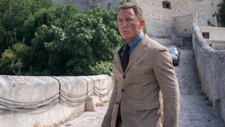 Daniel Craig Interview: No Time To Die, His Career As Bond, And Knives ...