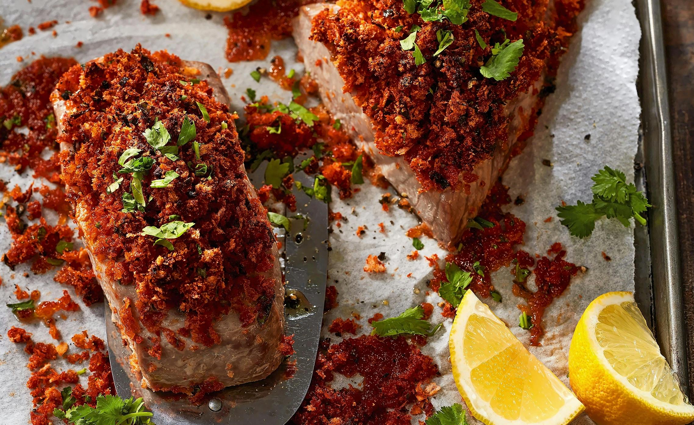 Tuna with fiery crumb topping | Landscape