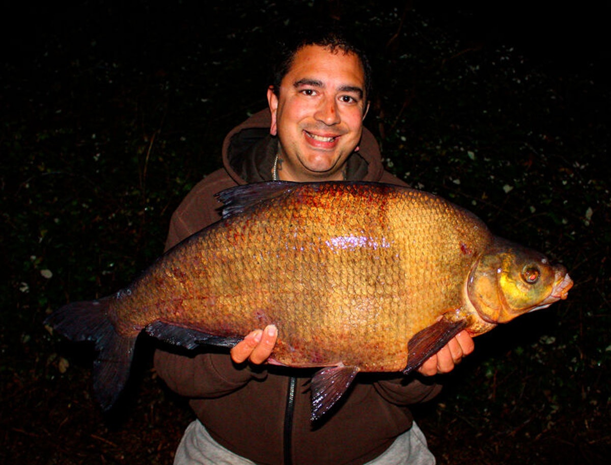 Huge PB bream from tricky pit | Angling Times