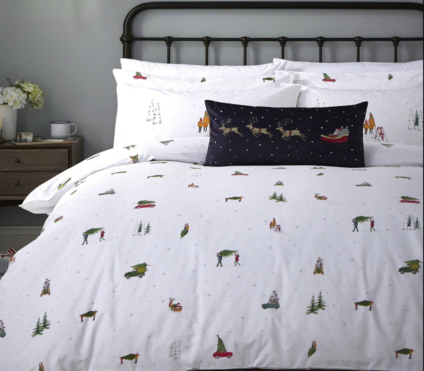 Stylish Christmas bedding for cosy winter nights | Life | Yours