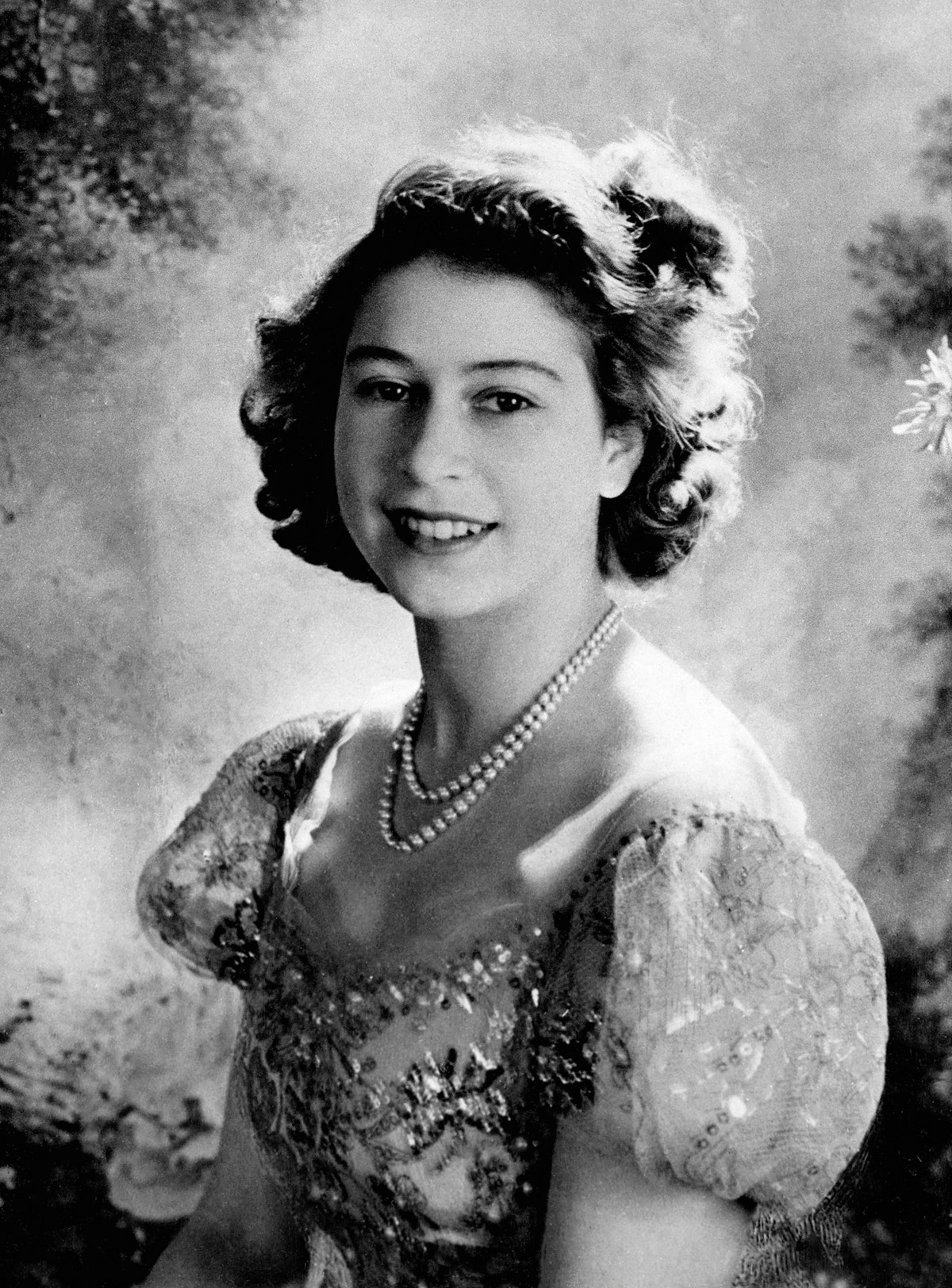 37 Of The Queen's Most Memorable Outfits
