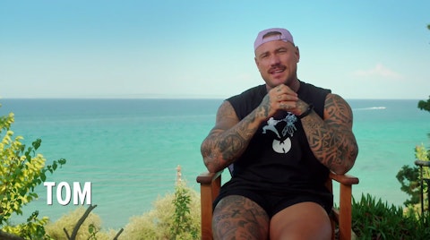 Tom Powell shares live video of breast operation following steroid use ...