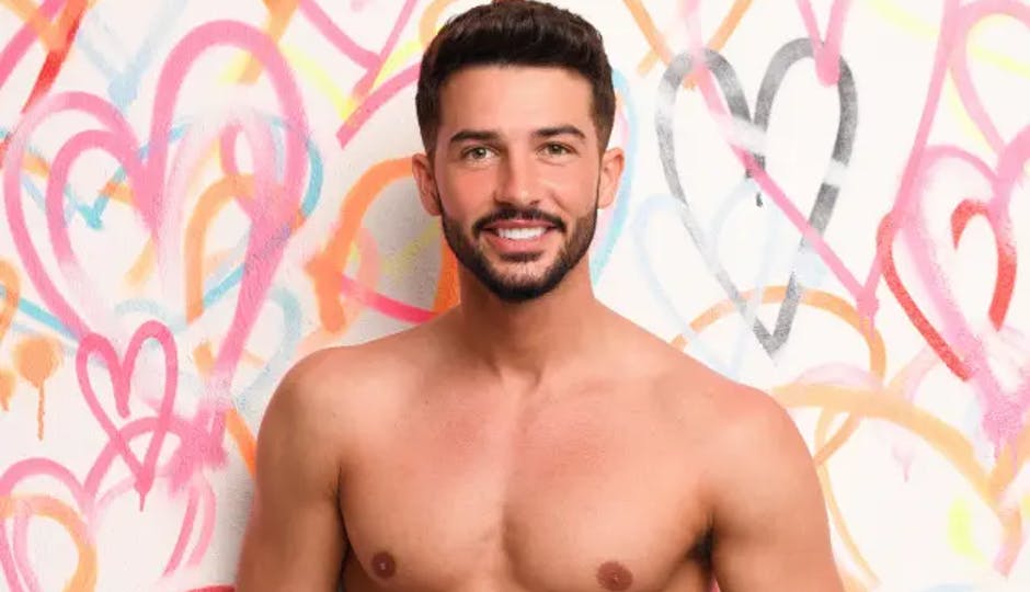 ‘Snubbed’ Love Island star has an INCREDIBLE new job and is looking ...
