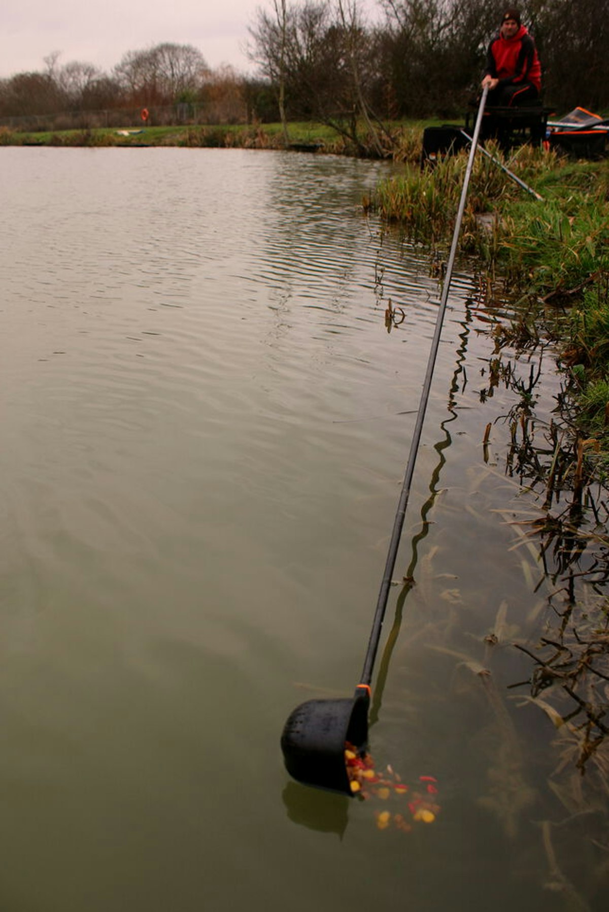 How to feed with a pole pot | Steve Ringer | Angling Times