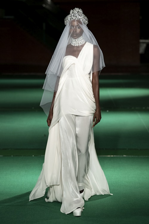 Victoria Beckham Just Made A Surprise Appearance At London Fashion Week ...