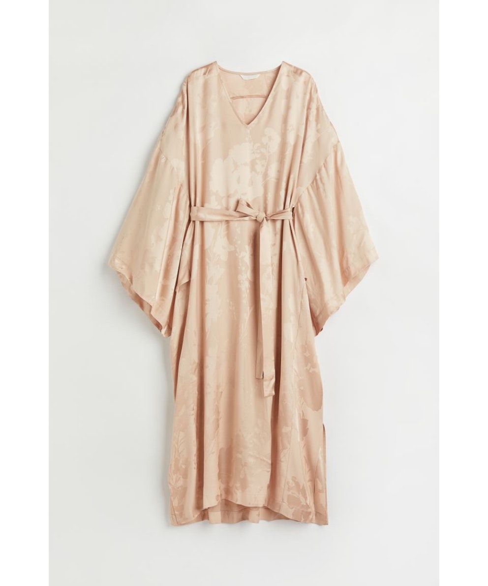 The best Inventing Anna outfits and how to recreate them on the high-street