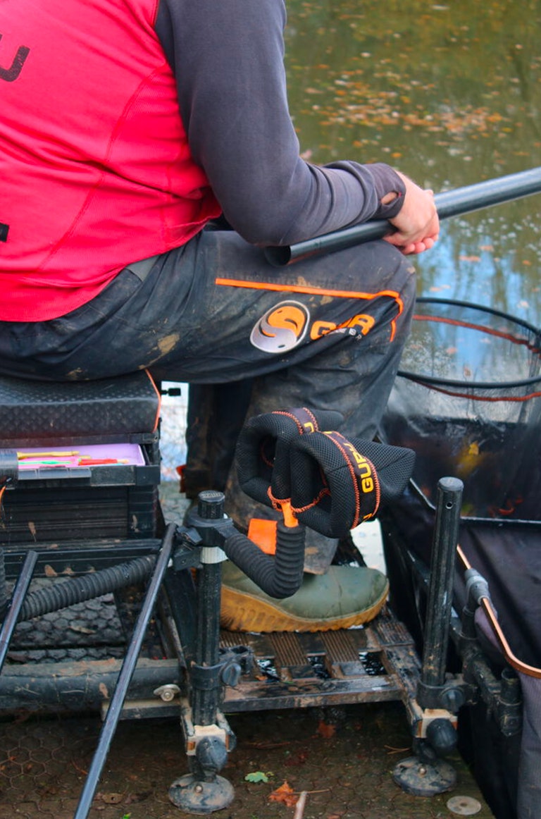 Pole fishing tips – How to hold a pole properly | Angling Times
