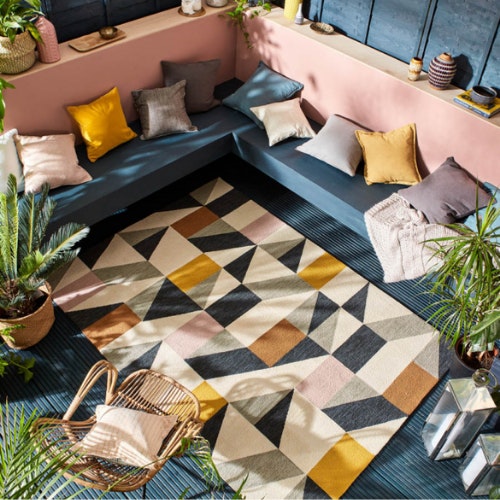 Outdoor rugs to pep up your patio | Modern Gardens