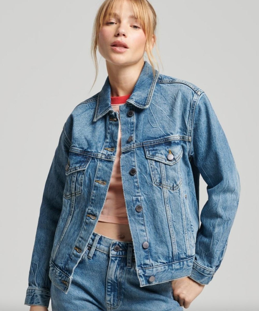 Indie aesthetic outfits: how to dress like a '90s bombshell in 2022