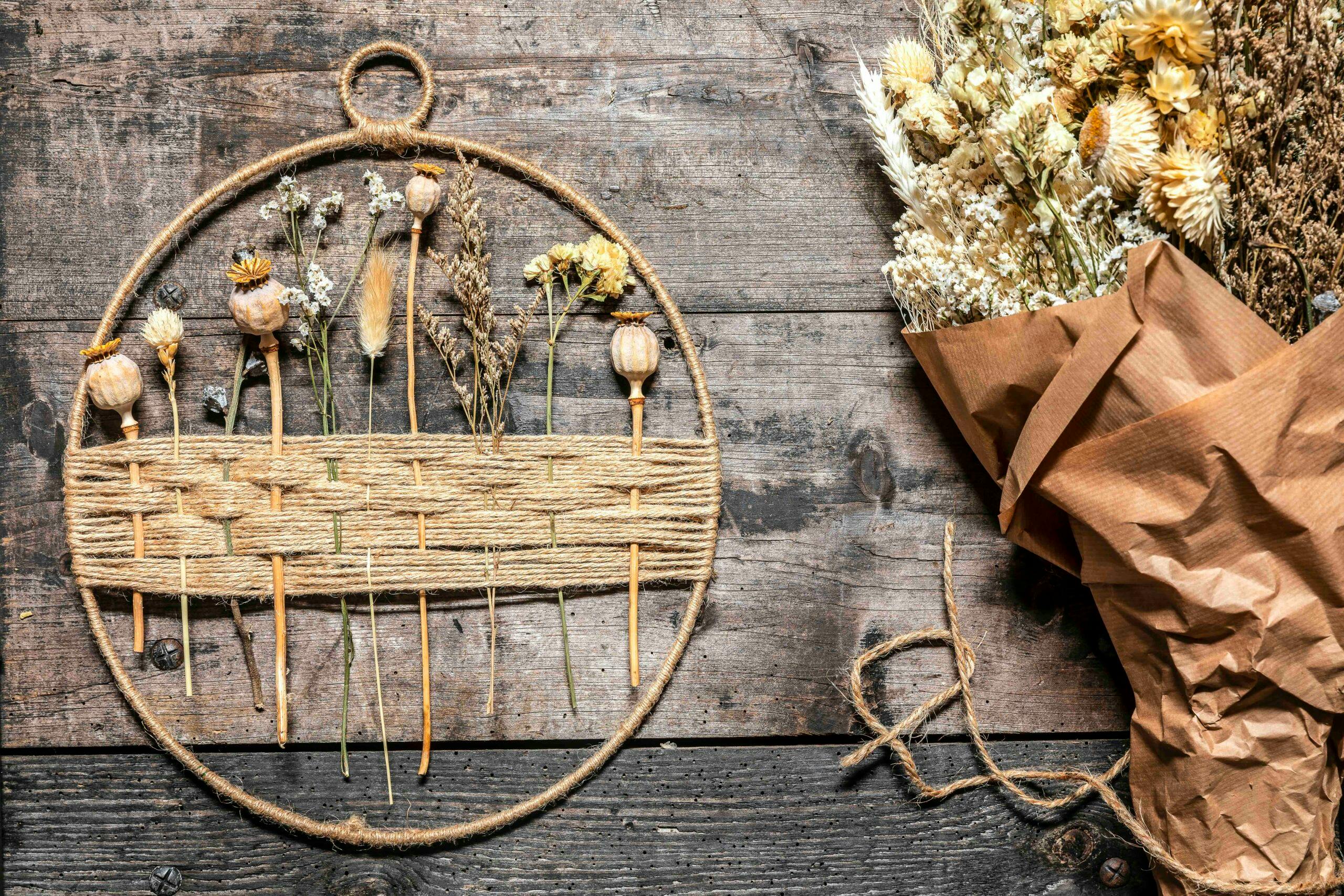 How to make a dried flower hoop decoration: Preserve nature’s beauty ...