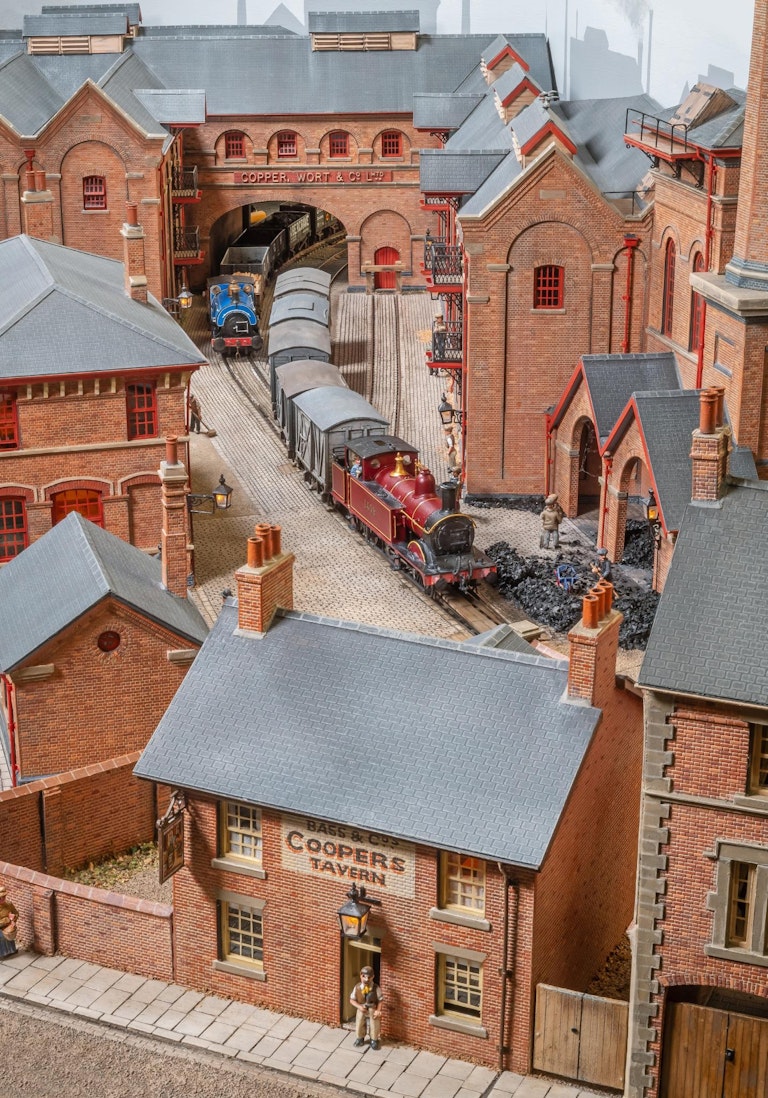 A layout with hex appeal | Model Rail