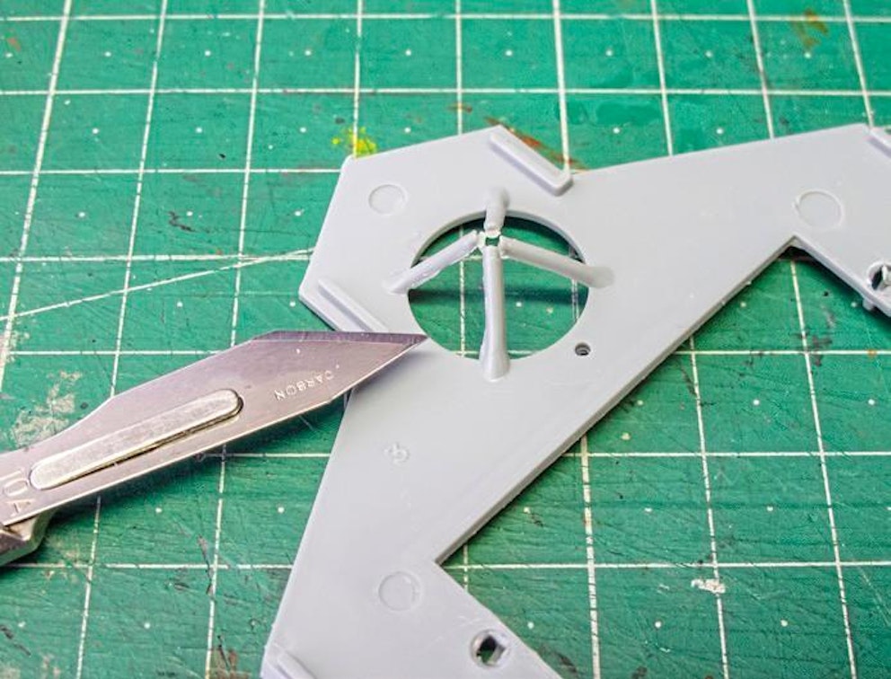 How To: Build a Classic Engine Shed Kit | Model Rail