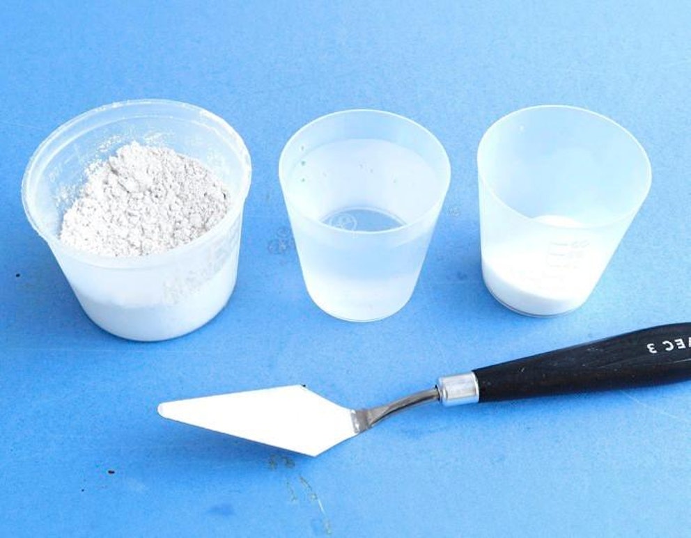 HOW TO: USE PLASTER TO CREATE LIFELIKE ROCK FACES | Model Rail