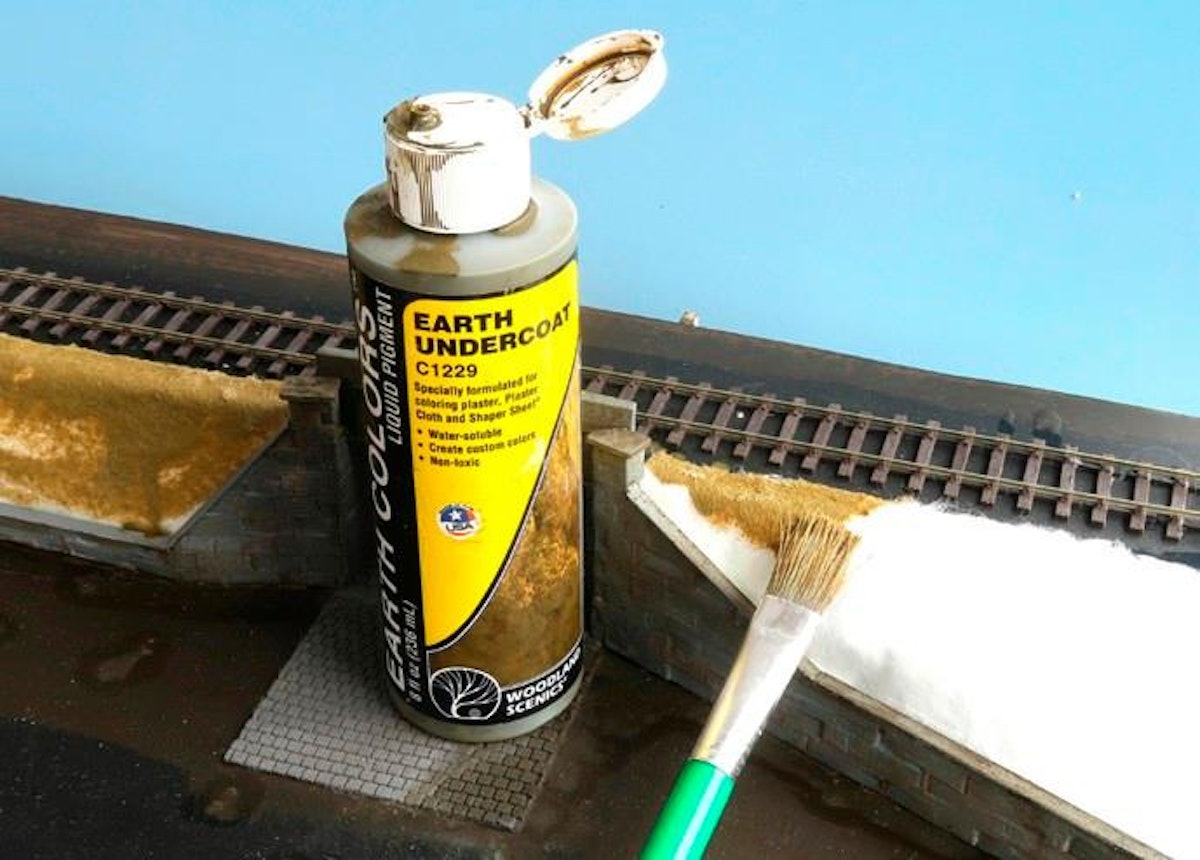 HOW TO: CREATE A REALISTIC EMBANKMENT | Model Rail