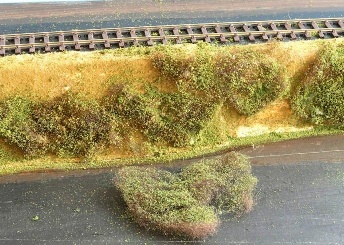 HOW TO: CREATE A REALISTIC EMBANKMENT | Model Rail