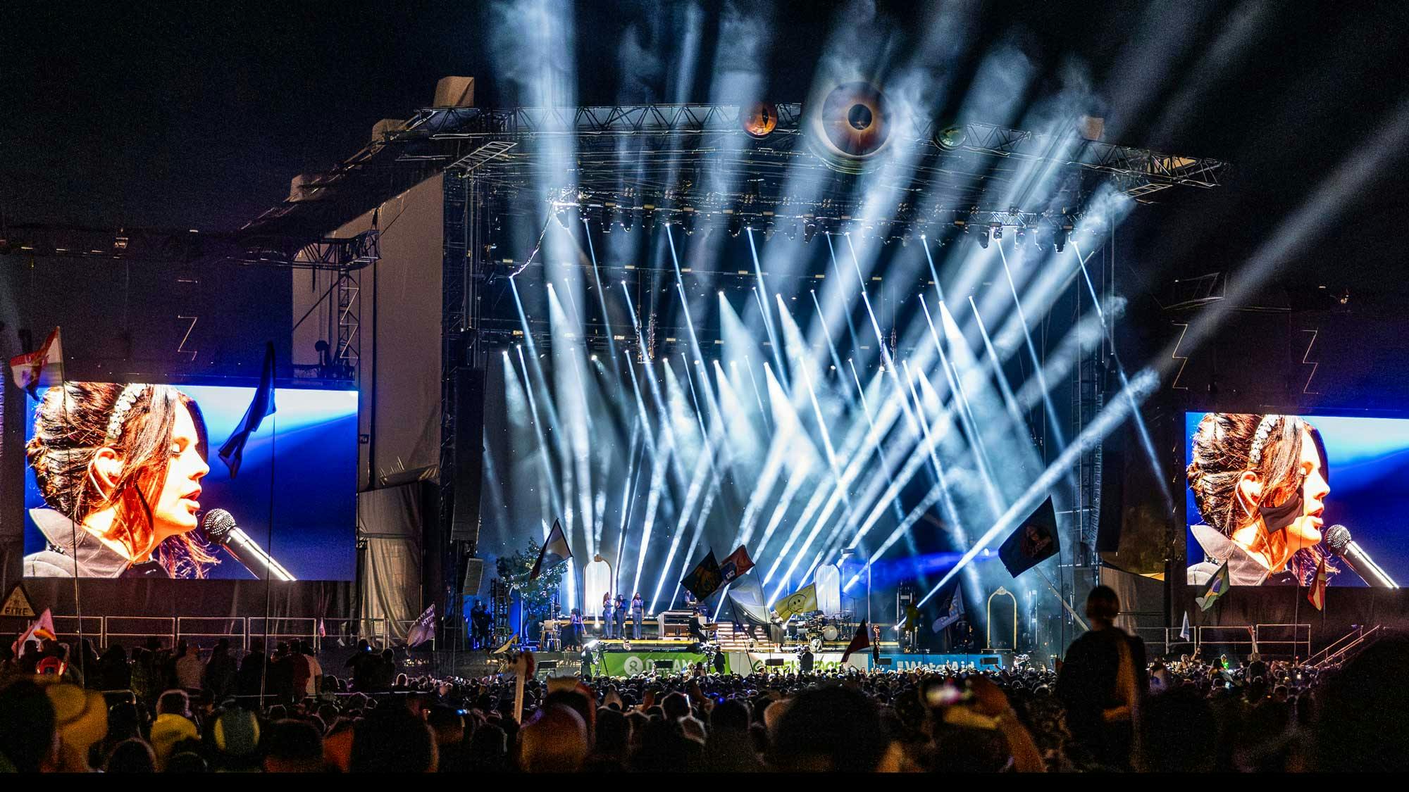 Lana Del Rey At Glastonbury: Diva Alert!