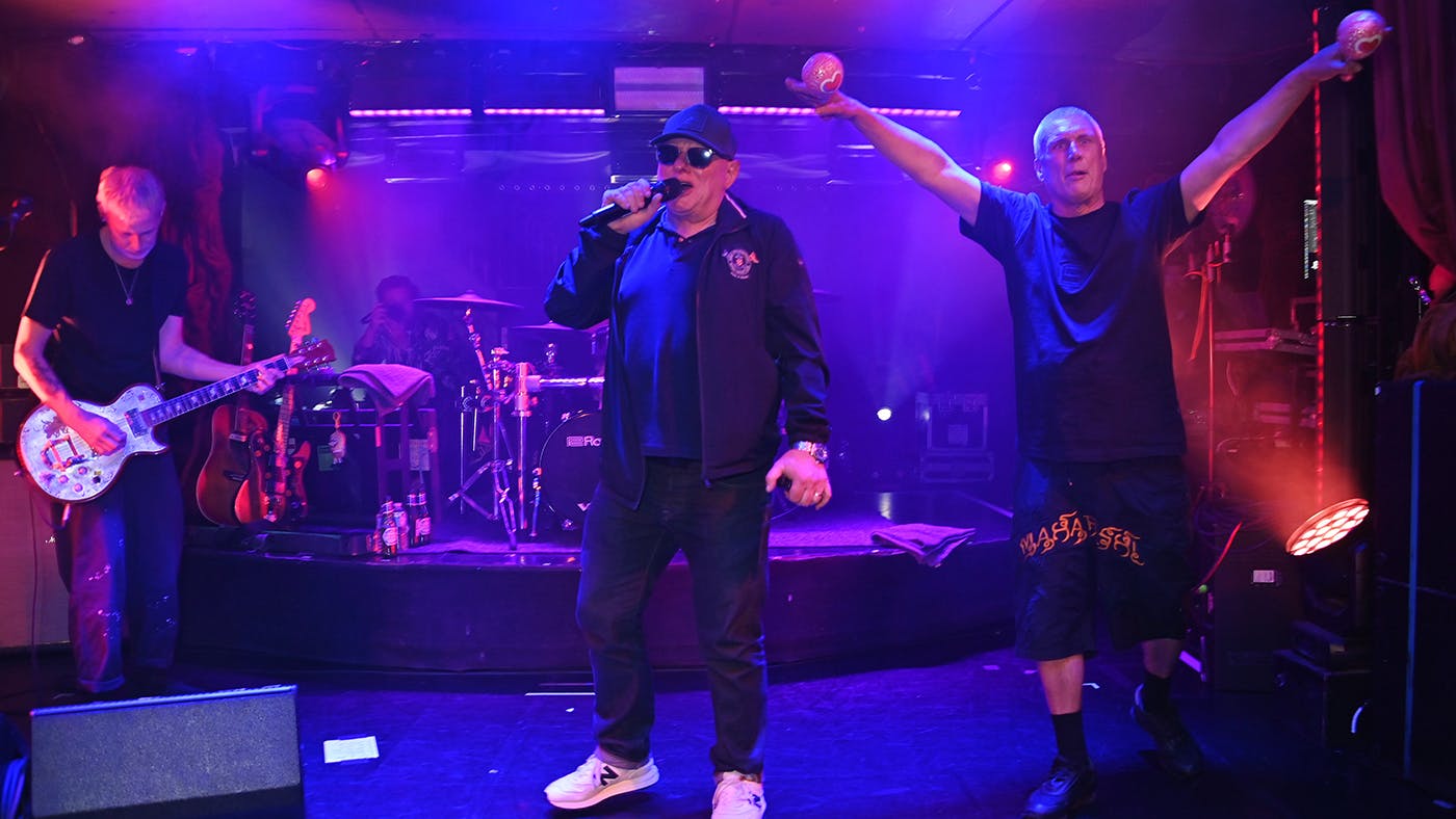 Shaun Ryder, Bez, Andy Bell And Zak Starkey’s Supergroup Live! | Mojo