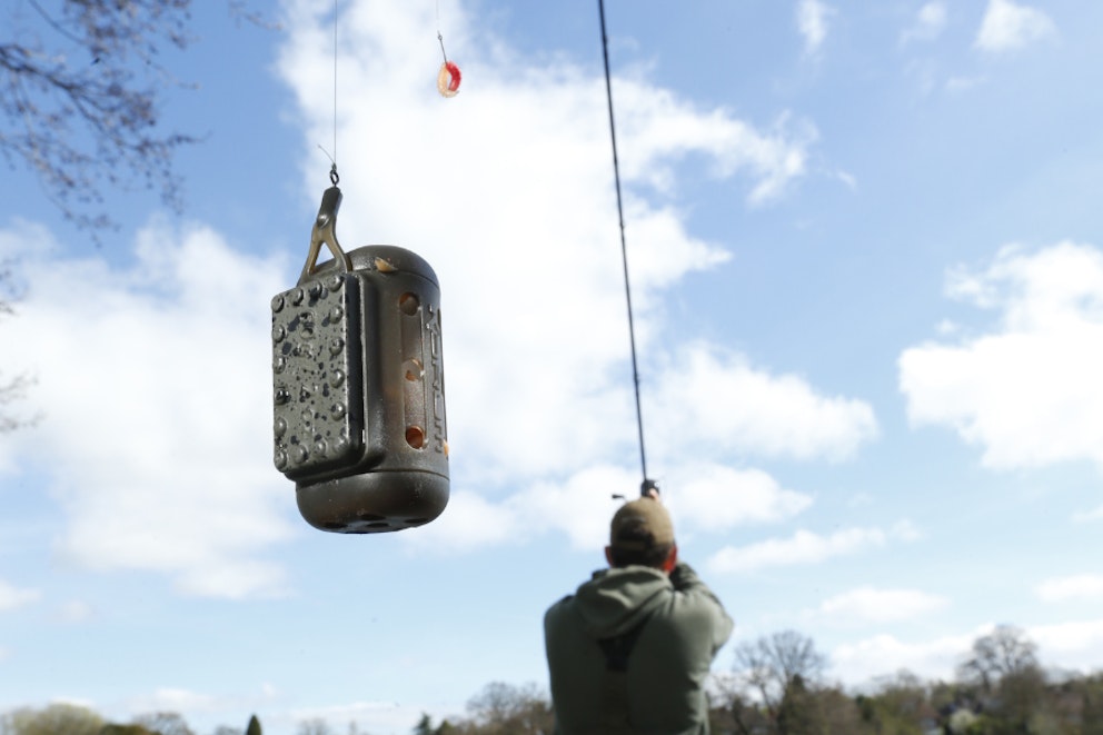 How to tie a helicopter feeder rig | Angling Times