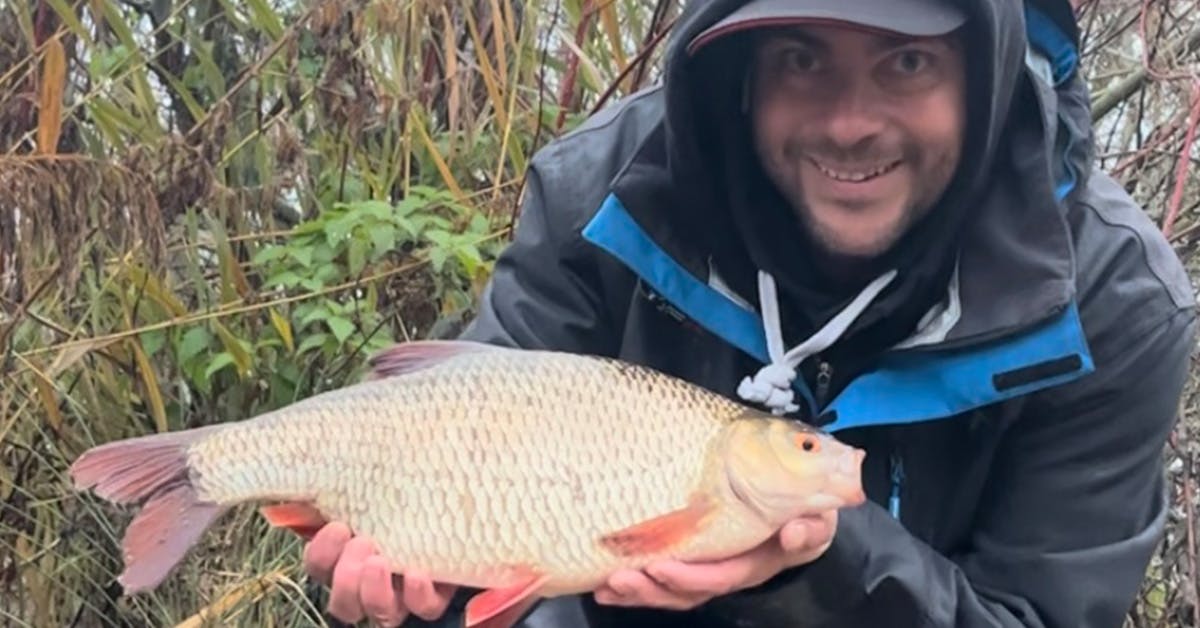 HUGE Norfolk stillwater roach…on the float! | Angling Times