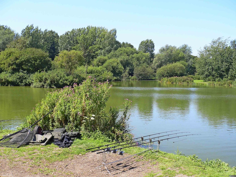 The 50 best UK carp fishing holiday lakes | Angling Times
