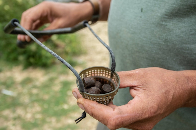 A simple pellet rig for big catfish fishing | Angling Times