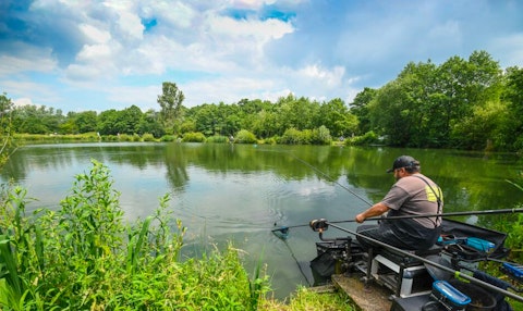 The best fishing lakes for beginners | Angling Times