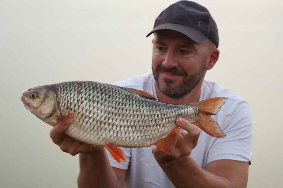 ‘Unbelievable’ roach banked on misty morning fishing trip | Angling Times
