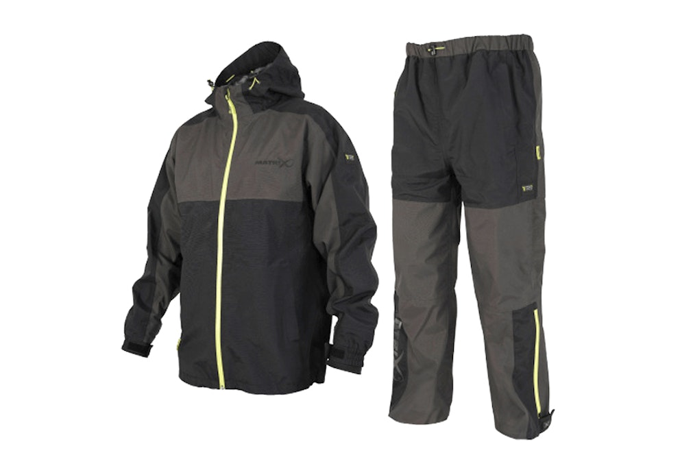 Stay Dry All Winter: Top-Rated Waterproofs for Anglers 2025