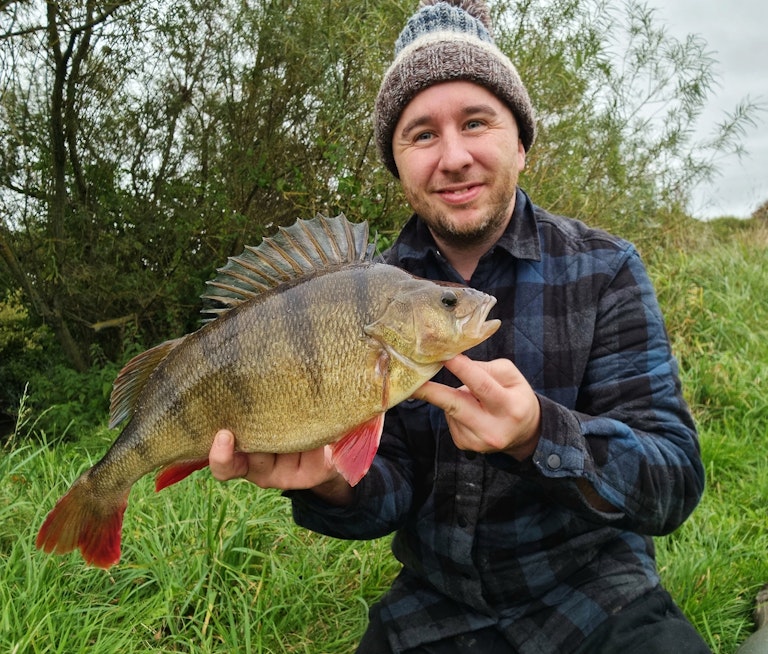 Angler hits big-perch jackpot on the Thames! | Angling Times
