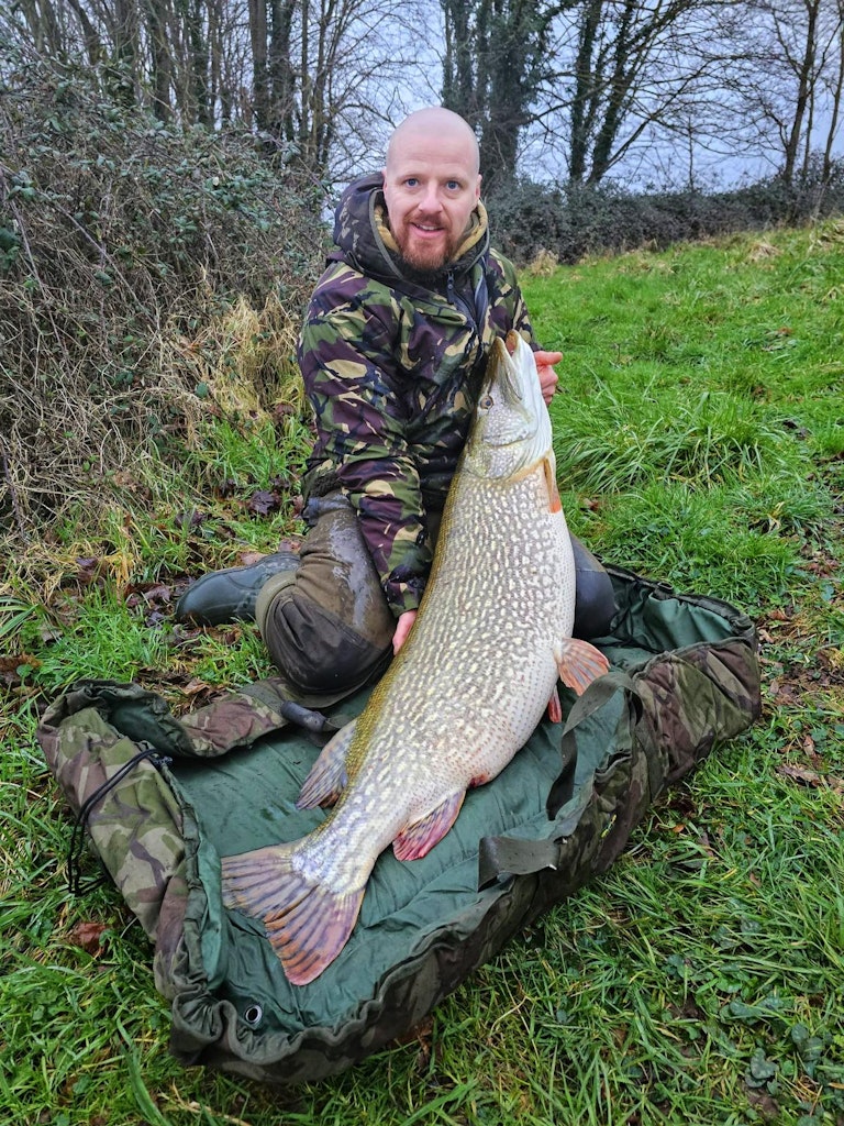 Monster 47lb 5oz pike beats British record at Chew Valley Lakes ...