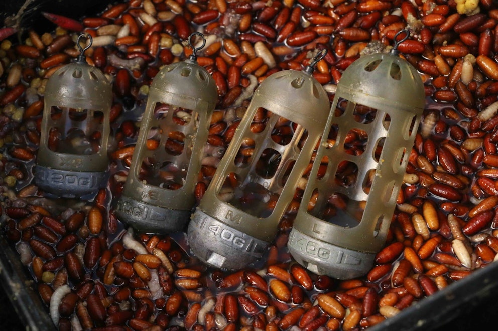 How to use the cage feeder for bream | Steve Ringer | Angling Times
