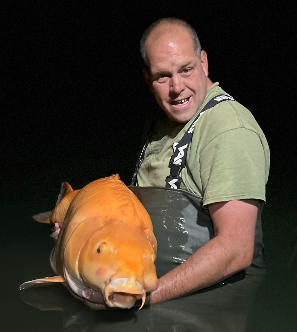 UK angler catches the “World’s Biggest Goldfish” | Angling Times