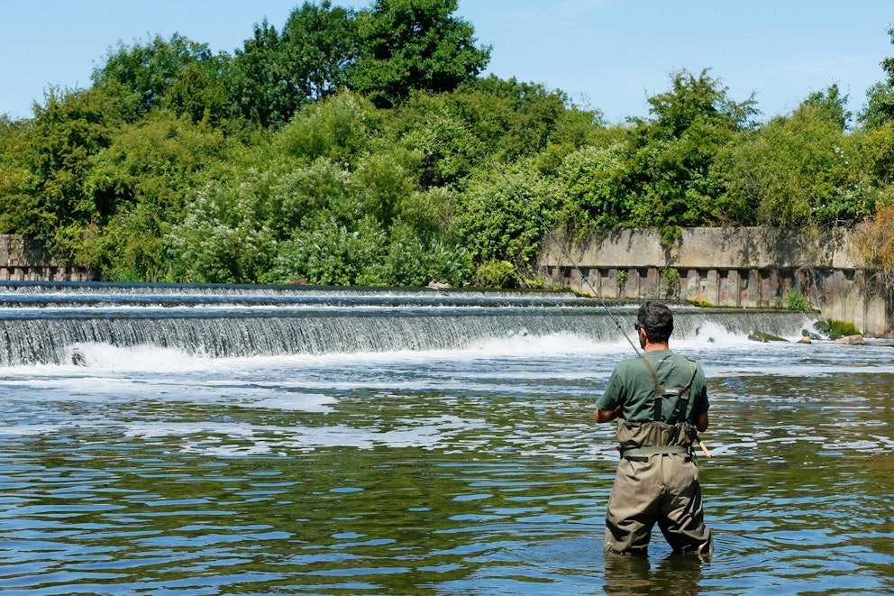 How to catch barbel on the float | Dai Gribble | Angling Times