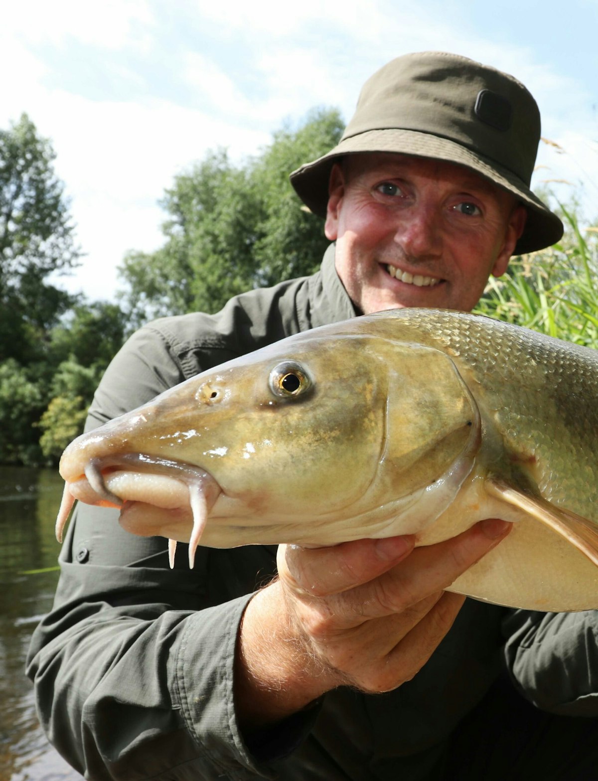 How to catch barbel using boilies | Paul Garner | Angling Times