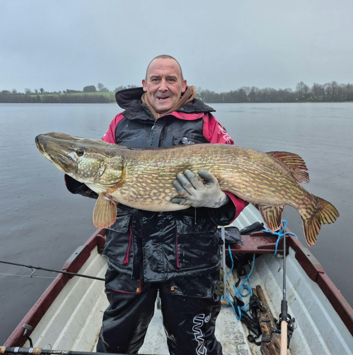 Record shaking pike leaves anglers stunned | Angling Times