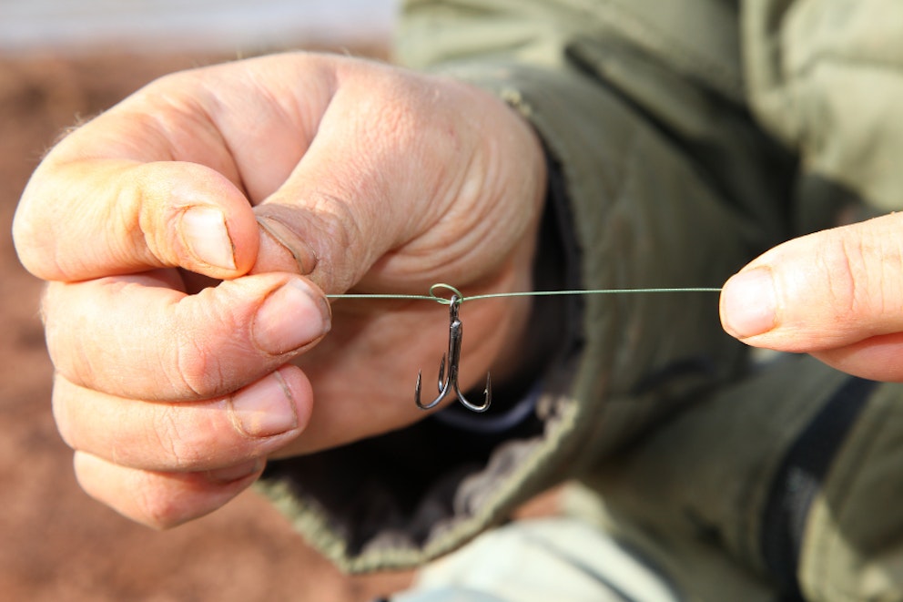 How to Tie a Wire Trace for predator fishing