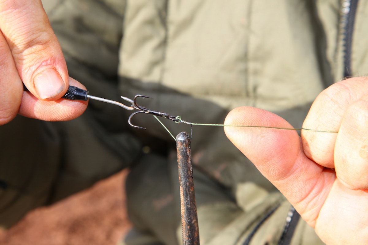 How to Tie a Wire Trace for predator fishing