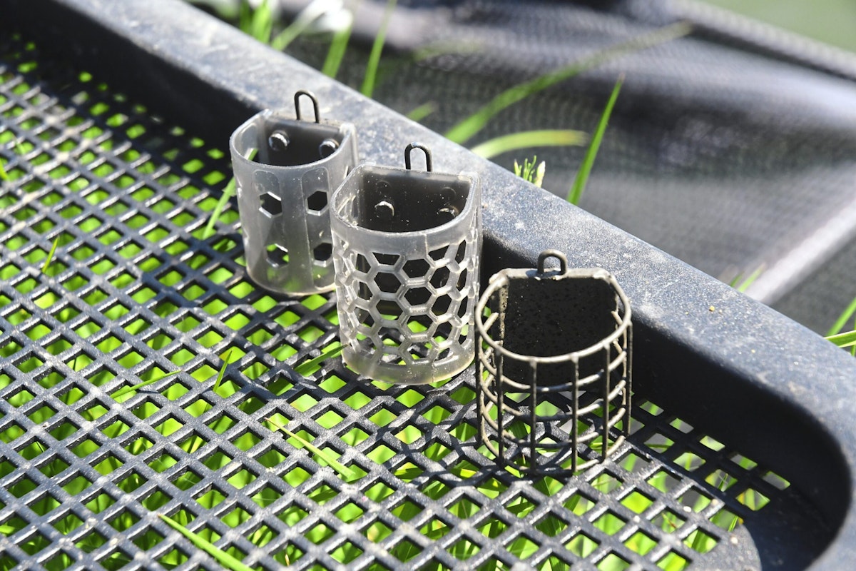 Use the feeder to catch canal bream