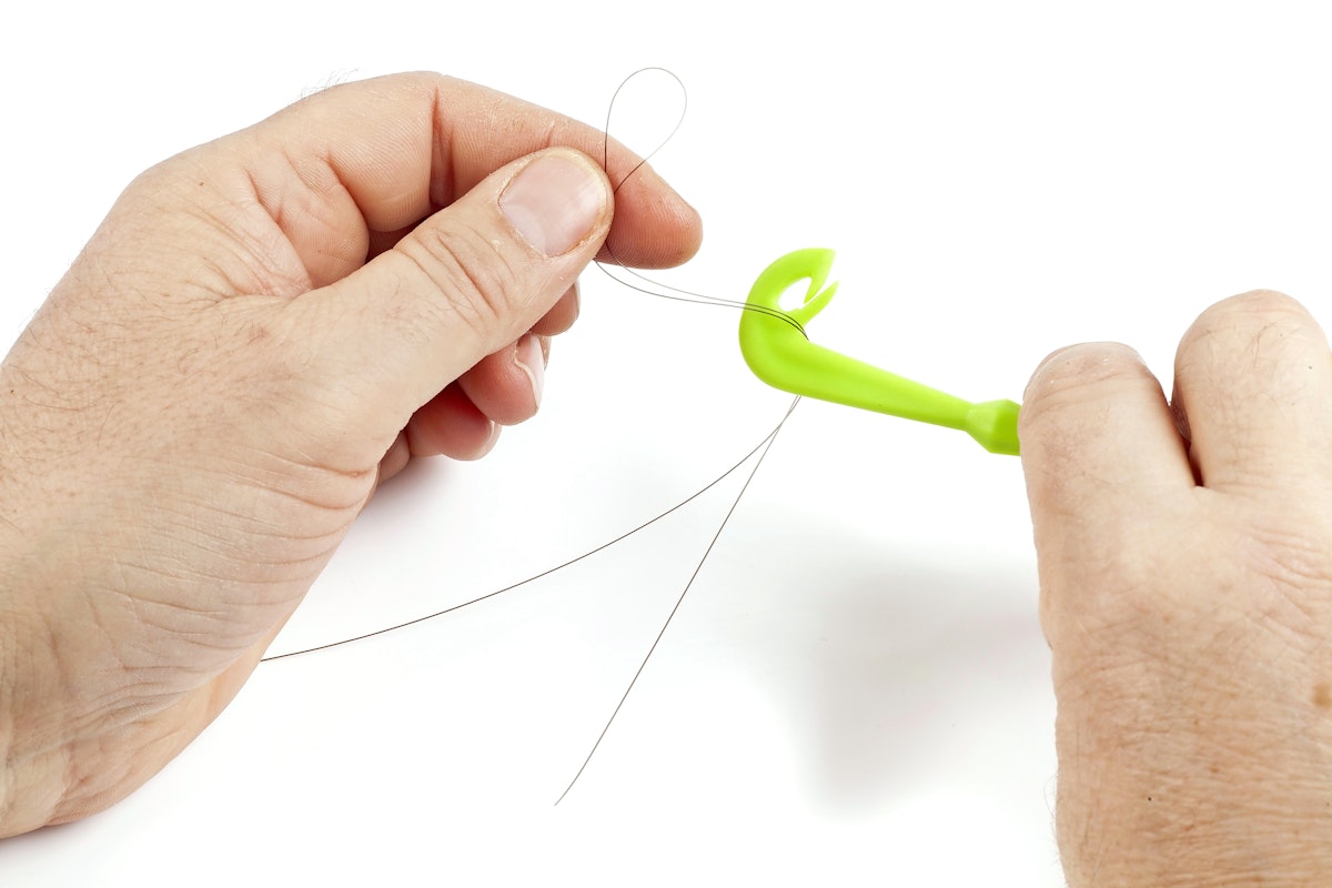 How to use a loop tyer: Tie perfect loops every time