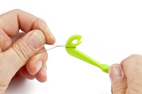 How to use a loop tyer: Tie perfect loops every time