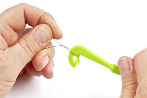 How to use a loop tyer: Tie perfect loops every time