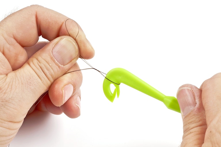 How to use a loop tyer: Tie perfect loops every time