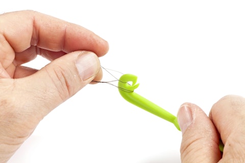 How to use a loop tyer: Tie perfect loops every time