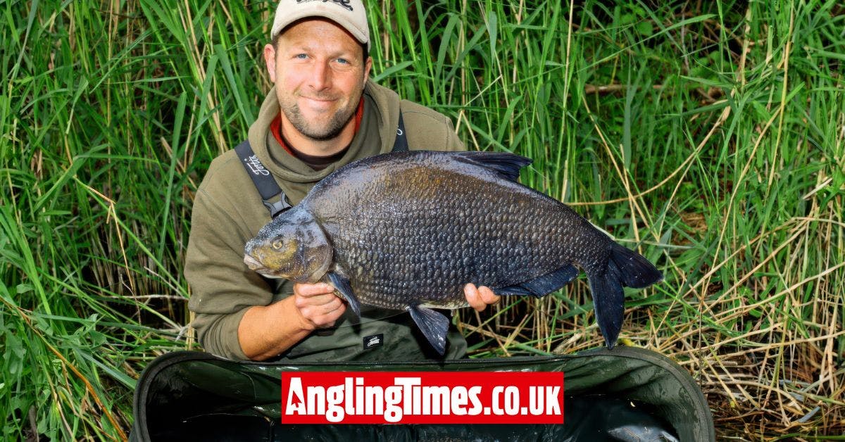 30lb brace of bream taken on homemade bait | Angling Times